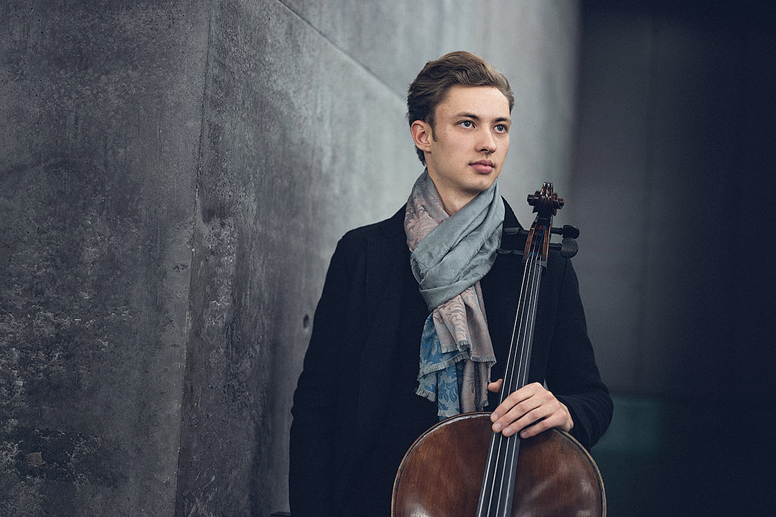 Sebastian Fritsch – Cellist: Sebastian Fritsch