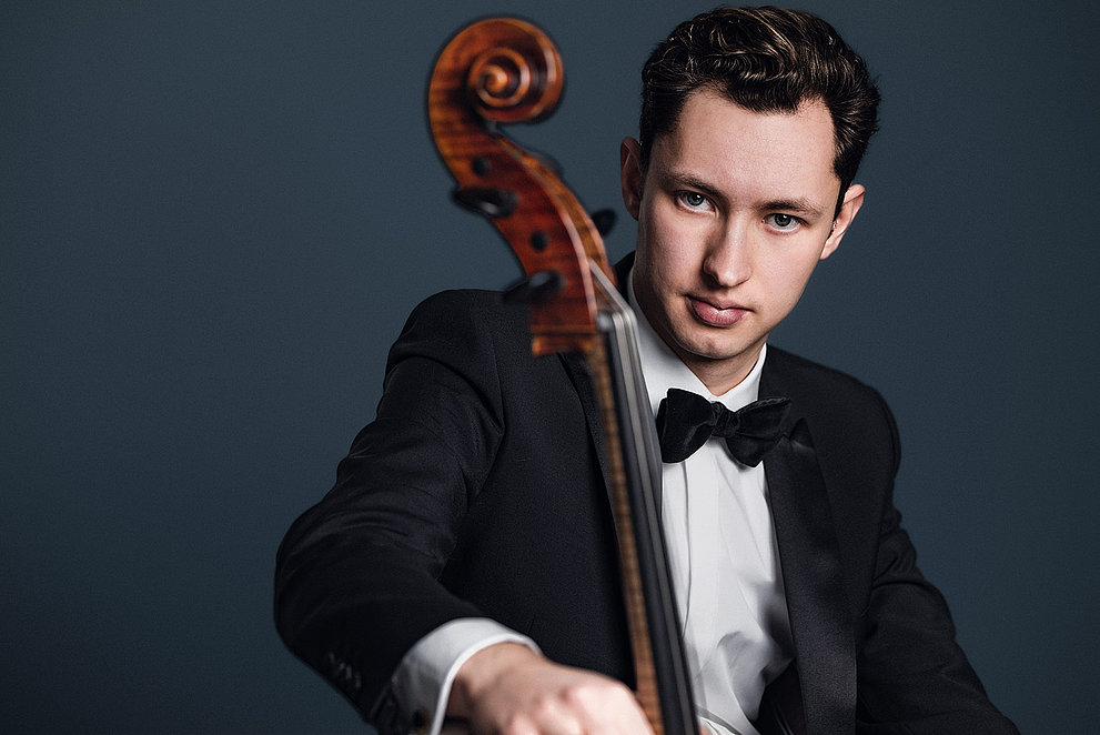 Sebastian Fritsch – Cellist: Sebastian Fritsch